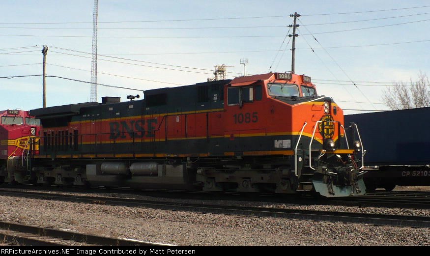 BNSF 1085